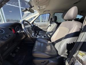 Grey Ford S-Max 2007 in Tukums, with an engine capacity of 1.80 L and mileage of 314 thousand km for 3270 €, photo 11 on AUTOMOTO.COM.LV