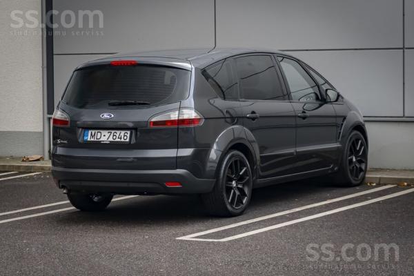 Pelēks Ford S-Max 2007 Rīga, ar dzinēja tilpumu 2.00 L un nobraukumu 338 tūkst. km par 3750 €, foto 5 vietnē AUTOMOTO.COM.LV