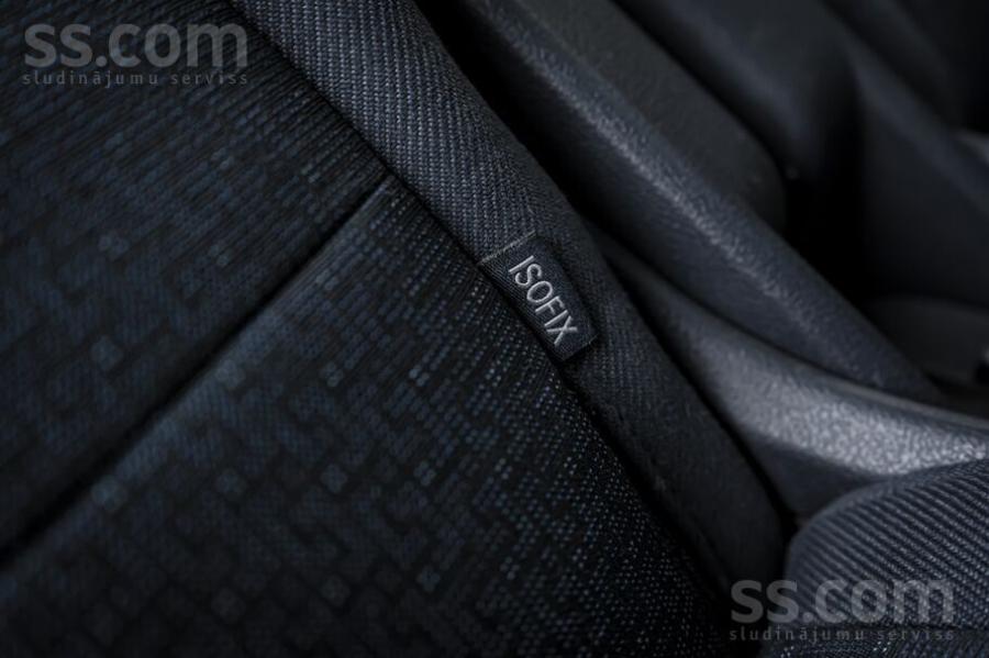 Pelēks Ford S-Max 2007 Rīga, ar dzinēja tilpumu 2.00 L un nobraukumu 338 tūkst. km par 3750 €, foto 13 vietnē AUTOMOTO.COM.LV