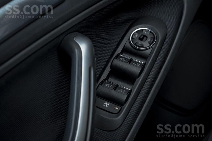 Pelēks Ford S-Max 2007 Rīga, ar dzinēja tilpumu 2.00 L un nobraukumu 338 tūkst. km par 3750 €, foto 25 vietnē AUTOMOTO.COM.LV