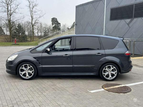 Grey Ford S-Max 2008 in Jonava, with an engine capacity of 2.18 L and mileage of 274 thousand km for 3999 €, photo 5 on AUTOMOTO.COM.LV