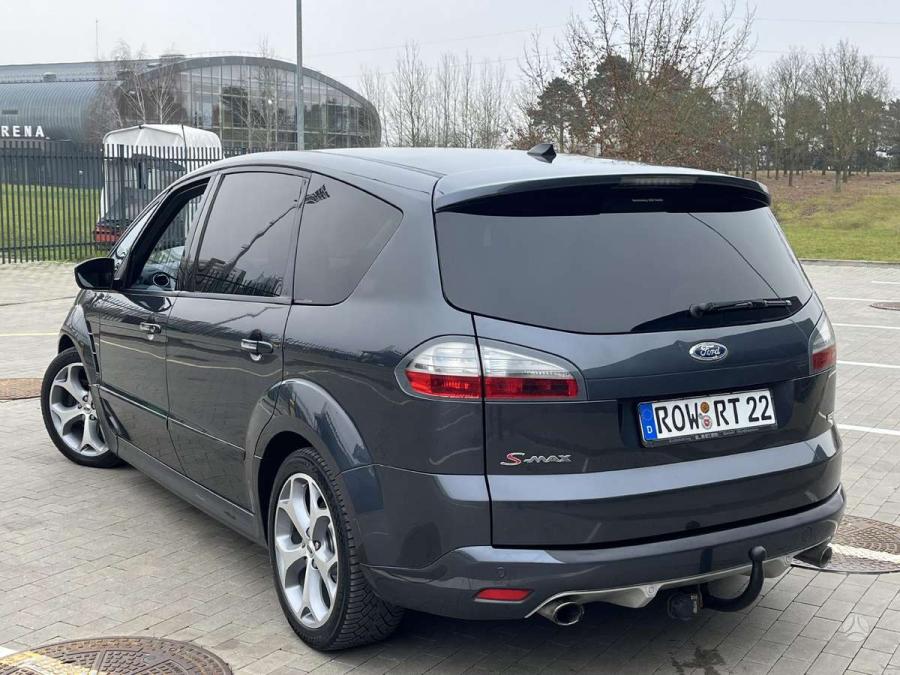 Grey Ford S-Max 2008 in Jonava, with an engine capacity of 2.18 L and mileage of 274 thousand km for 3999 €, photo 6 on AUTOMOTO.COM.LV