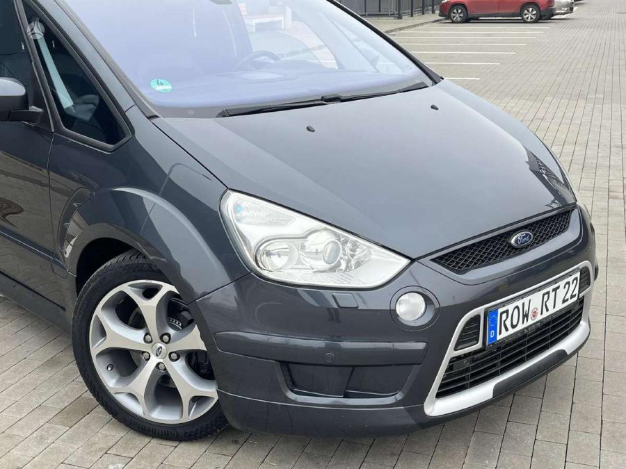 Grey Ford S-Max 2008 in Jonava, with an engine capacity of 2.18 L and mileage of 274 thousand km for 3999 €, photo 16 on AUTOMOTO.COM.LV