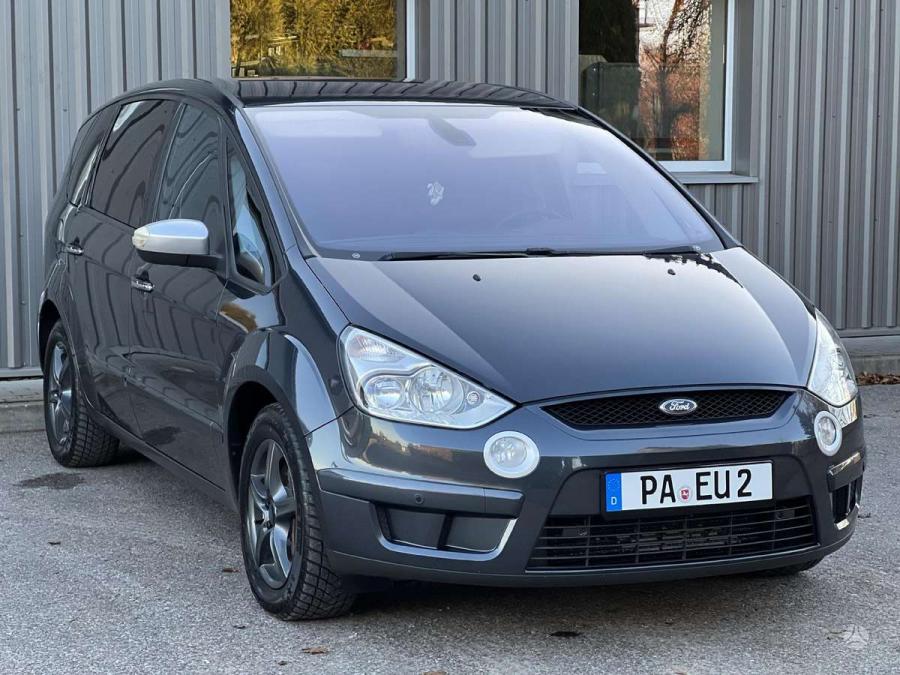 Grey Ford S-Max 2008 in Utena, with an engine capacity of 2.20 L and mileage of 270 thousand km for 3699 €, photo 7 on AUTOMOTO.COM.LV