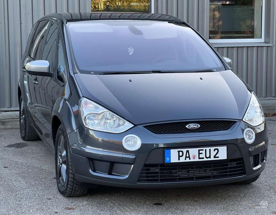 Grey Ford S-Max 2008 in Utena, with an engine capacity of 2.20 L and mileage of 270 thousand km for 3699 €, photo 8 on AUTOMOTO.COM.LV