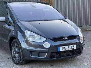 Grey Ford S-Max 2008 in Utena, with an engine capacity of 2.20 L and mileage of 270 thousand km for 3699 €, photo 9 on AUTOMOTO.COM.LV