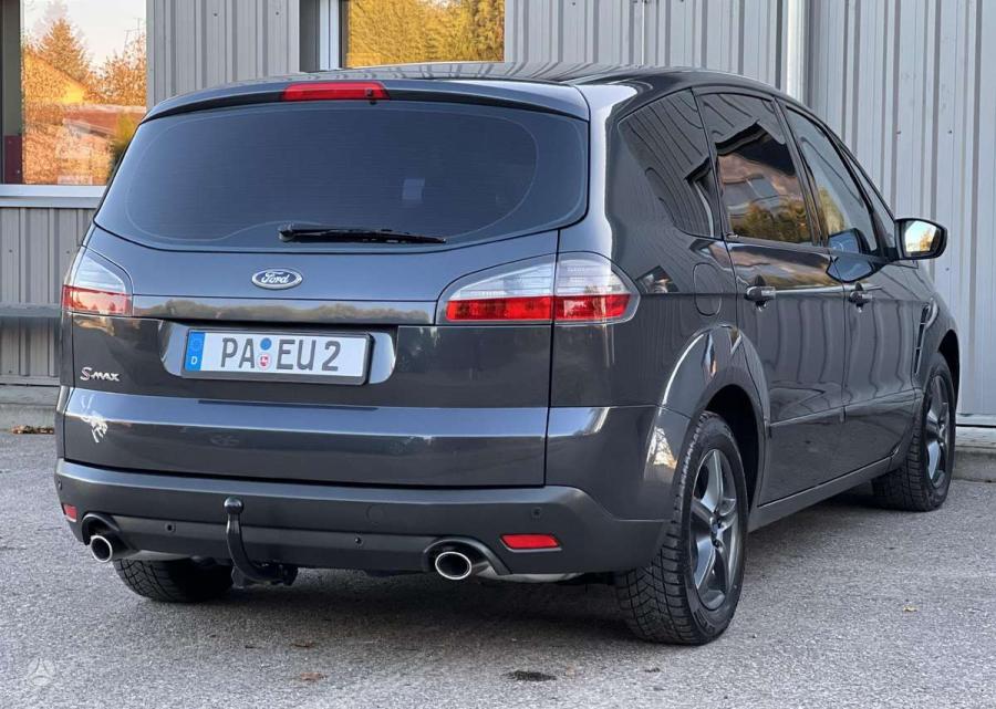 Grey Ford S-Max 2008 in Utena, with an engine capacity of 2.20 L and mileage of 270 thousand km for 3699 €, photo 19 on AUTOMOTO.COM.LV