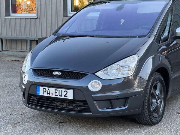 Pelēks Ford S-Max 2008 Utena, ar dzinēja tilpumu 2.18 L un nobraukumu 270 tūkst. km par 3695 €, foto 4 vietnē AUTOMOTO.COM.LV