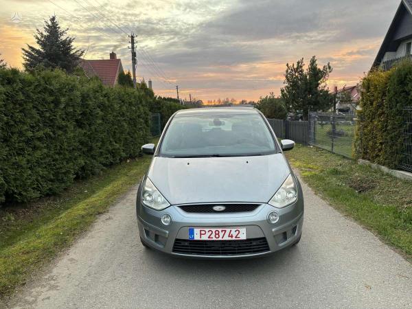 Grey Ford S-Max 2008 in Taurage, with an engine capacity of 2.00 L and mileage of 231 thousand km for 3100 €, photo 2 on AUTOMOTO.COM.LV