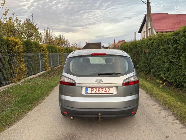 Grey Ford S-Max 2008 in Taurage, with an engine capacity of 2.00 L and mileage of 231 thousand km for 3100 €, photo 5 on AUTOMOTO.COM.LV