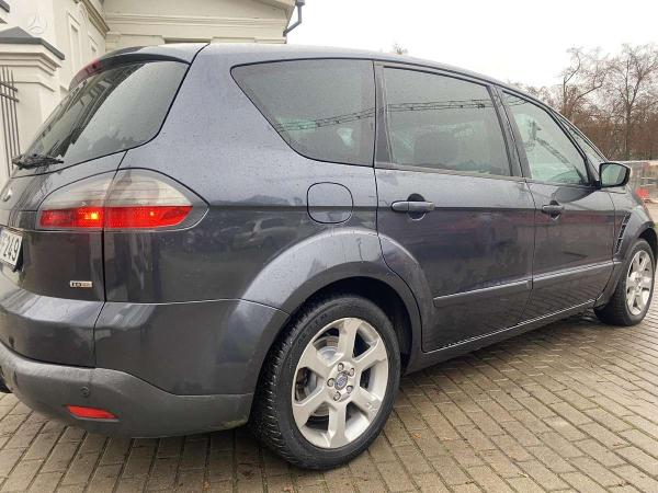 Pelēks Ford S-Max 2008 Viļņa, ar dzinēja tilpumu 2.00 L un nobraukumu 300 tūkst. km par 1900 €, foto 10 vietnē AUTOMOTO.COM.LV