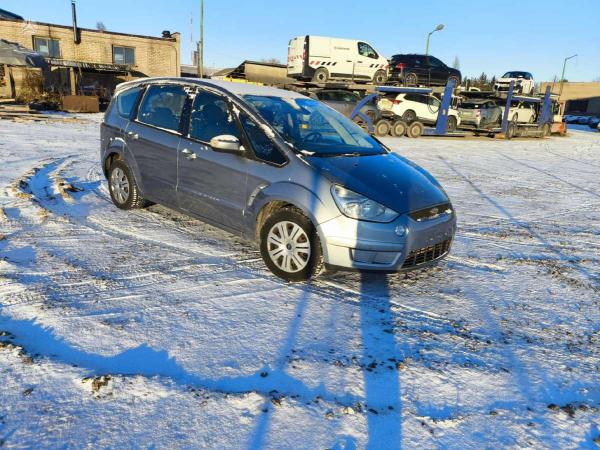 Grey Ford S-Max 2008 in Taurage, with an engine capacity of 2.00 L and mileage of 231 thousand km for 3100 €, photo 4 on AUTOMOTO.COM.LV