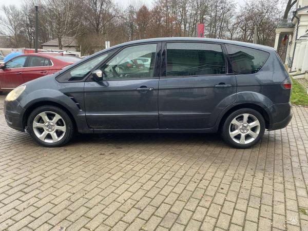 Pelēks Ford S-Max 2008 Raseiniai, ar dzinēja tilpumu 1.75 L un nobraukumu 300 tūkst. km par 1250 €, foto 4 vietnē AUTOMOTO.COM.LV