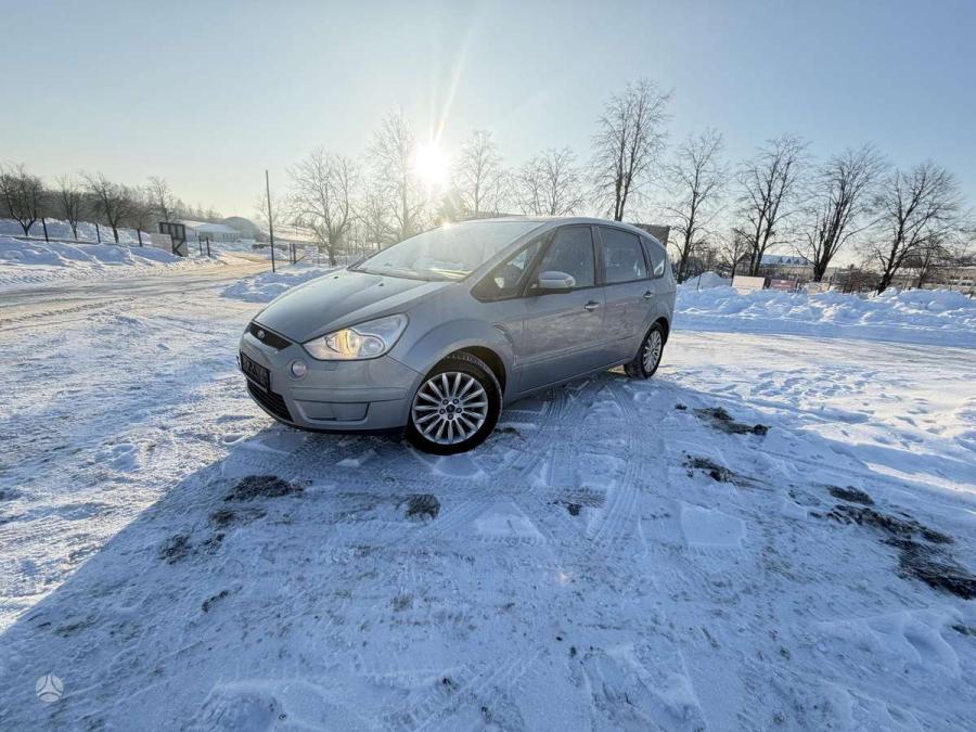 Grey Ford S-Max 2008 in Plunge, with an engine capacity of 2.00 L and mileage of 280 thousand km for 3100 €, photo 2 on AUTOMOTO.COM.LV