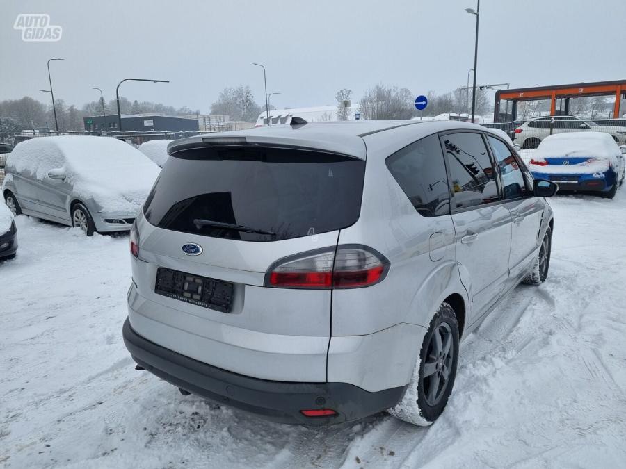 Grey Ford S-Max 2008 in Kaunas, with an engine capacity of 2.00 L and mileage of 280 thousand km for 3000 €, photo 2 on AUTOMOTO.COM.LV