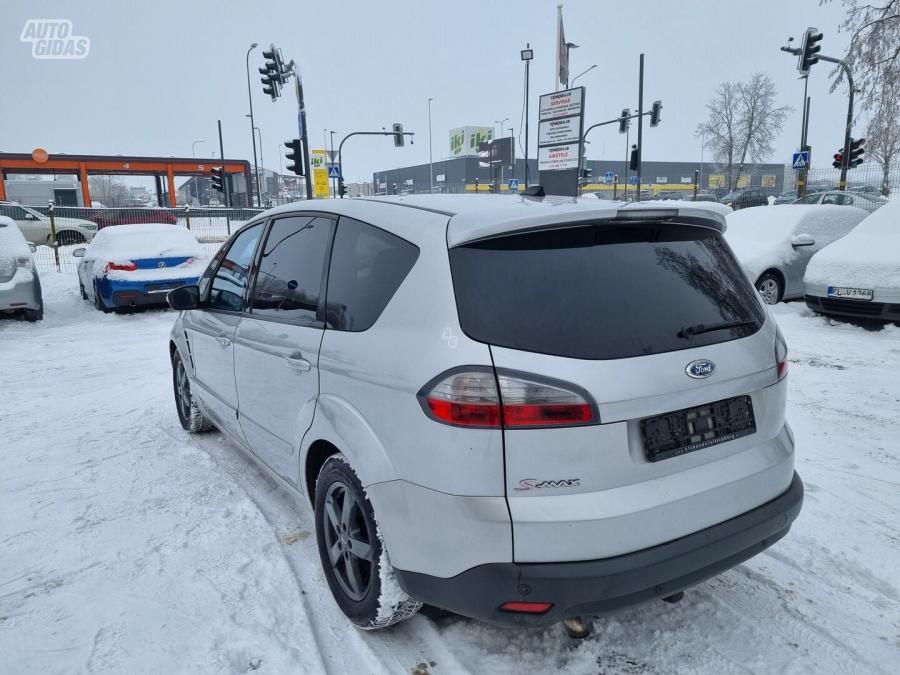 Grey Ford S-Max 2008 in Kaunas, with an engine capacity of 2.00 L and mileage of 280 thousand km for 3000 €, photo 3 on AUTOMOTO.COM.LV