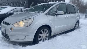 Grey Ford S-Max 2008 in Vilnius, with an engine capacity of 1.80 L and mileage of 300 thousand km for 2000 €, photo  on AUTOMOTO.COM.LV