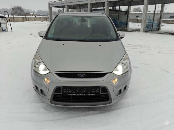 Grey Ford S-Max 2008 in Prienai, with an engine capacity of 2.00 L and mileage of 271 thousand km for 3450 €, photo 2 on AUTOMOTO.COM.LV