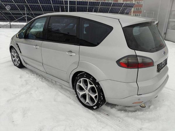 Grey Ford S-Max 2008 in Prienai, with an engine capacity of 2.00 L and mileage of 271 thousand km for 3450 €, photo 6 on AUTOMOTO.COM.LV
