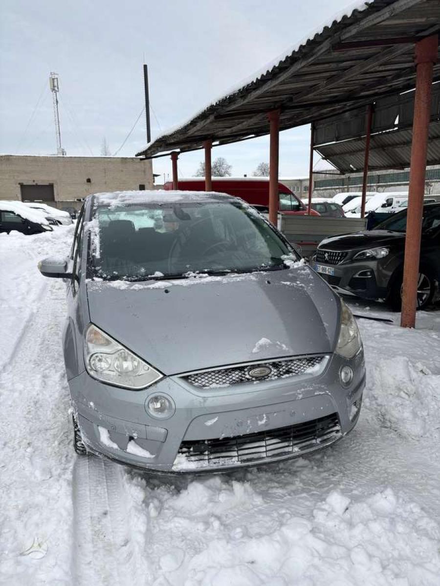 Grey Ford S-Max 2008 in Taurage, with an engine capacity of 2.00 L and mileage of 231 thousand km for 3200 €, photo 2 on AUTOMOTO.COM.LV