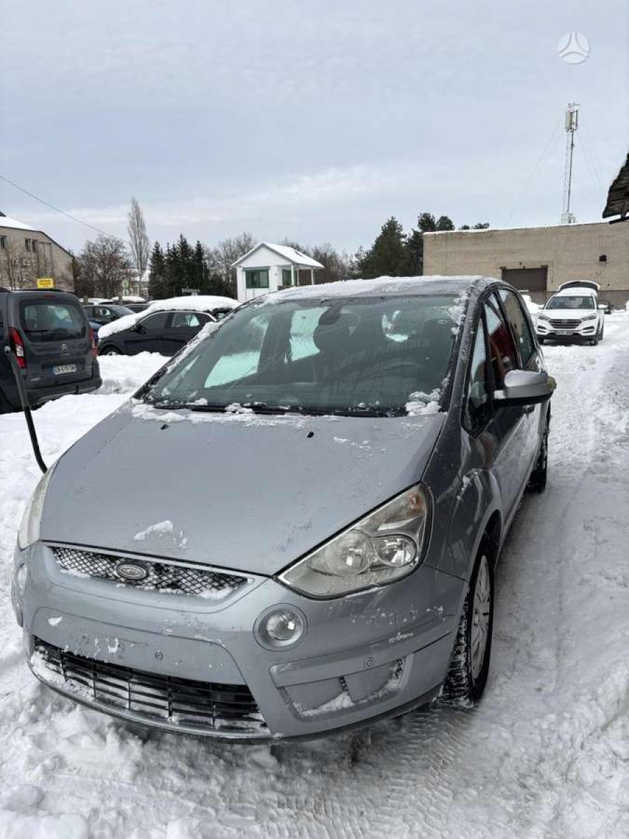 Grey Ford S-Max 2008 in Taurage, with an engine capacity of 2.00 L and mileage of 231 thousand km for 3200 €, photo 3 on AUTOMOTO.COM.LV