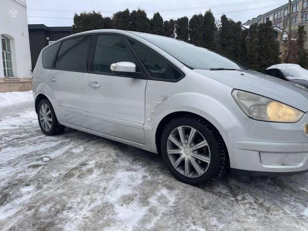 Pelēks Ford S-Max 2008 Viļņa, ar dzinēja tilpumu 1.75 L un nobraukumu 280 tūkst. km par 2250 €, foto 10 vietnē AUTOMOTO.COM.LV