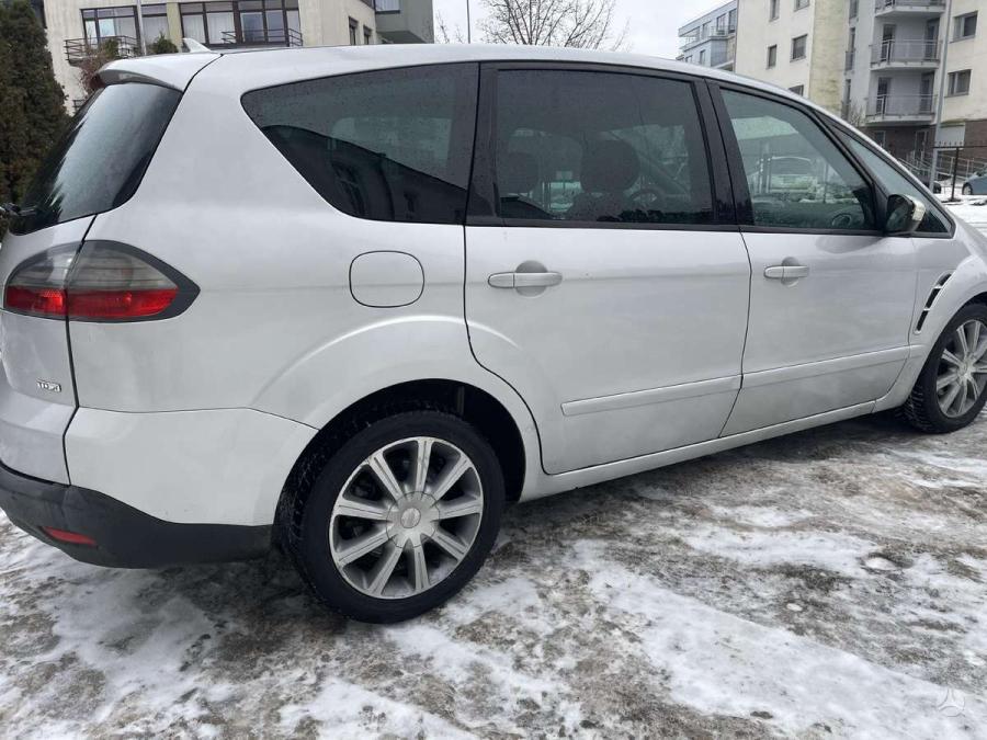 Grey Ford S-Max 2008 in Vilnius, with an engine capacity of 1.75 L and mileage of 280 thousand km for 2250 €, photo 13 on AUTOMOTO.COM.LV