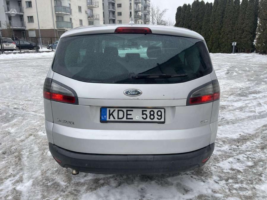 Grey Ford S-Max 2008 in Vilnius, with an engine capacity of 1.75 L and mileage of 280 thousand km for 2250 €, photo 14 on AUTOMOTO.COM.LV