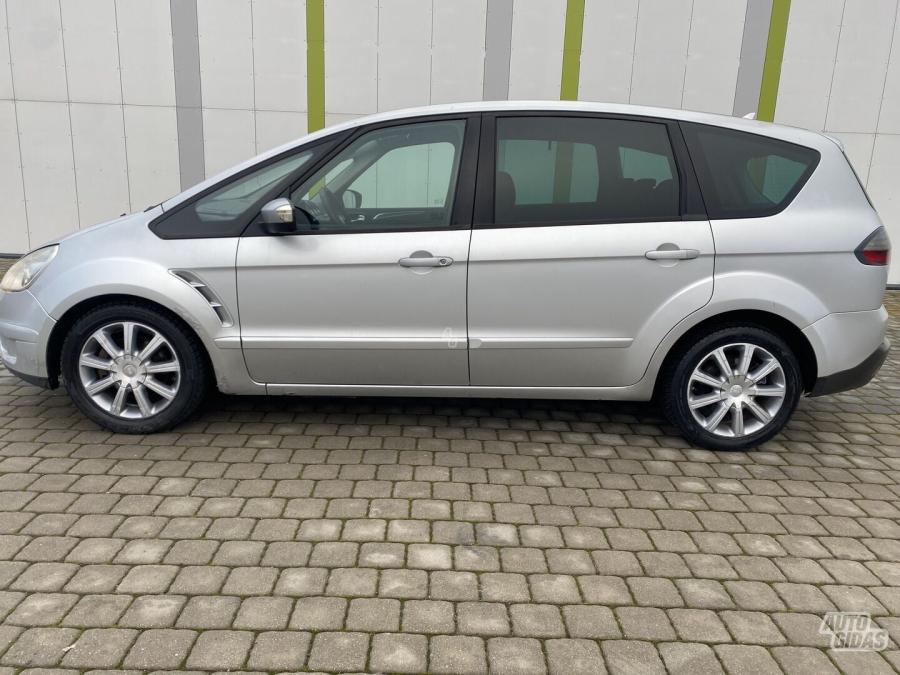 Grey Ford S-Max 2008 in Vilnius, with an engine capacity of 1.80 L and mileage of 270 thousand km for 1950 €, photo 3 on AUTOMOTO.COM.LV