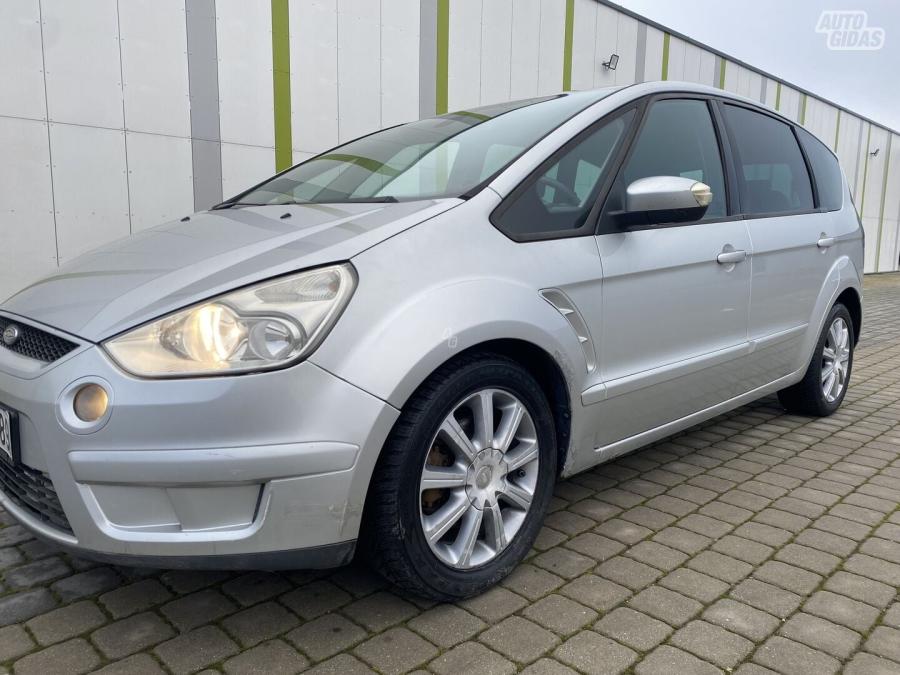 Grey Ford S-Max 2008 in Vilnius, with an engine capacity of 1.80 L and mileage of 270 thousand km for 1950 €, photo 4 on AUTOMOTO.COM.LV