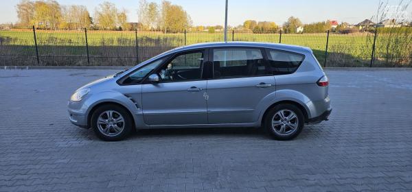Grey Ford S-Max 2008 in Kaunas, with an engine capacity of 2.00 L and mileage of 280 thousand km for 3150 €, photo 4 on AUTOMOTO.COM.LV