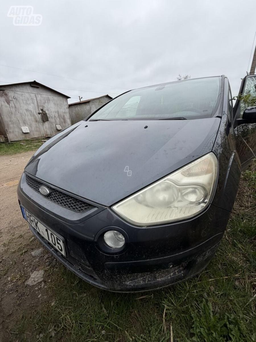 Pelēks Ford S-Max 2008 Šauļi, ar dzinēja tilpumu 1.80 L un nobraukumu 308 tūkst. km par 650 €, foto 3 vietnē AUTOMOTO.COM.LV