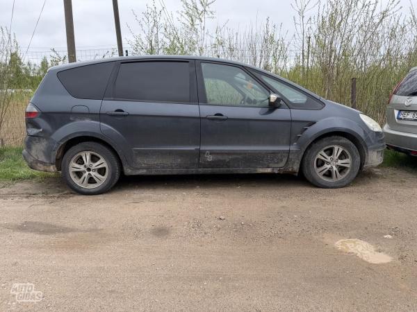 Pelēks Ford S-Max 2008 Šauļi, ar dzinēja tilpumu 1.80 L un nobraukumu 308 tūkst. km par 650 €, foto 7 vietnē AUTOMOTO.COM.LV