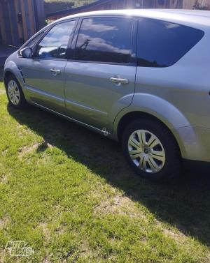 Grey Ford S-Max 2008 in Alytus, with an engine capacity of 2.00 L and mileage of 220 thousand km for 4000 €, photo 5 on AUTOMOTO.COM.LV