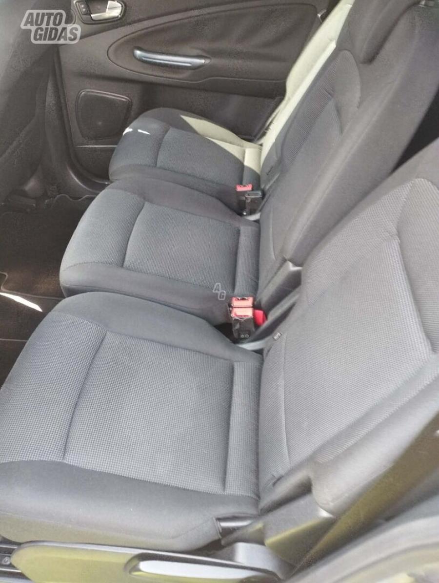 Grey Ford S-Max 2008 in Alytus, with an engine capacity of 2.00 L and mileage of 220 thousand km for 4000 €, photo 8 on AUTOMOTO.COM.LV