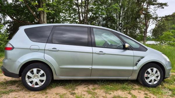 Grey Ford S-Max 2008 in Plunge, with an engine capacity of 2.00 L and mileage of 326 thousand km for 3150 €, photo 3 on AUTOMOTO.COM.LV