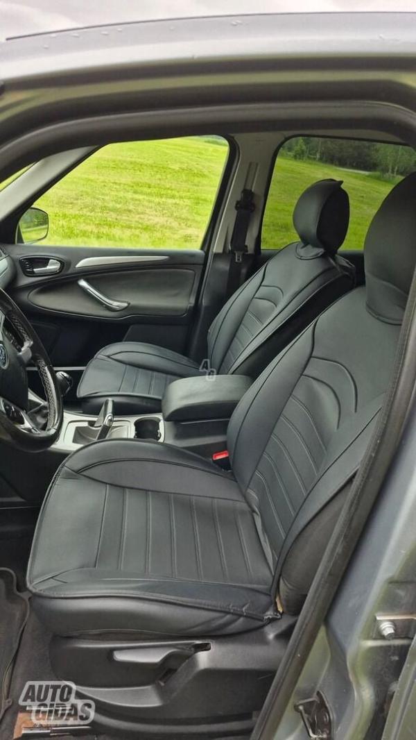 Grey Ford S-Max 2008 in Plunge, with an engine capacity of 2.00 L and mileage of 326 thousand km for 3150 €, photo 4 on AUTOMOTO.COM.LV