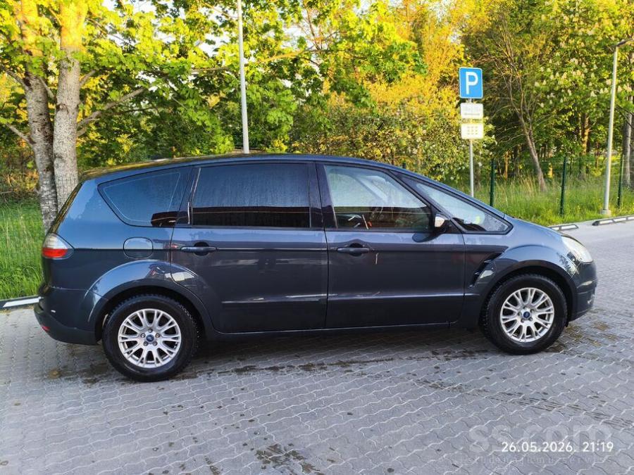 Pelēks Ford S-Max 2008 Talsi, ar dzinēja tilpumu 1.80 L un nobraukumu 294 tūkst. km par 2500 €, foto 5 vietnē AUTOMOTO.COM.LV