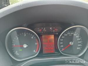 Pelēks Ford S-Max 2008 Talsi, ar dzinēja tilpumu 1.80 L un nobraukumu 294 tūkst. km par 2500 €, foto 8 vietnē AUTOMOTO.COM.LV