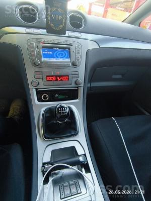 Pelēks Ford S-Max 2008 Talsi, ar dzinēja tilpumu 1.80 L un nobraukumu 294 tūkst. km par 2500 €, foto 9 vietnē AUTOMOTO.COM.LV