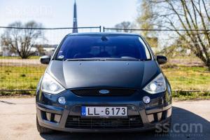 Pelēks Ford S-Max 2008 Rīga, ar dzinēja tilpumu 2.20 L un nobraukumu 378 tūkst. km par 3990 €, foto 4 vietnē AUTOMOTO.COM.LV