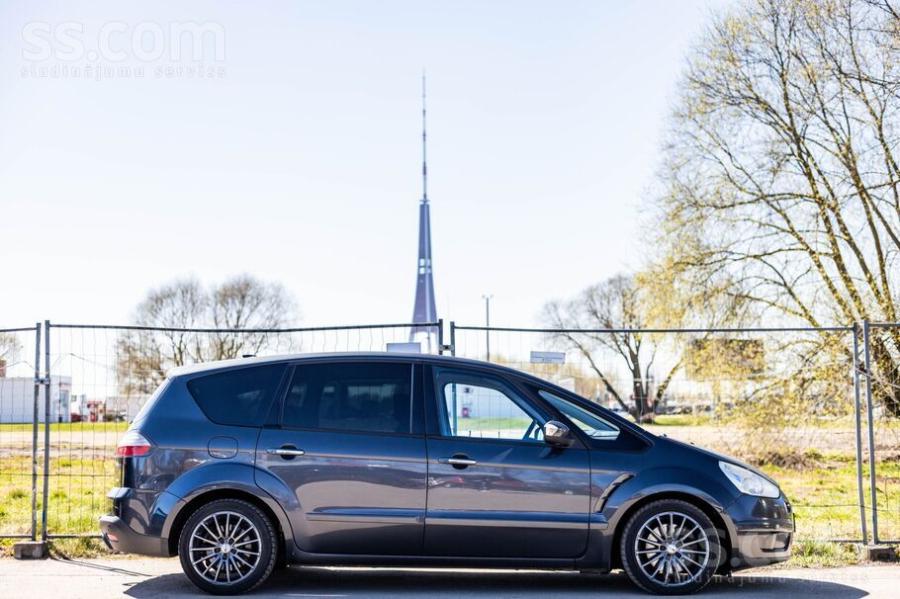 Pelēks Ford S-Max 2008 Rīga, ar dzinēja tilpumu 2.20 L un nobraukumu 378 tūkst. km par 3990 €, foto 6 vietnē AUTOMOTO.COM.LV