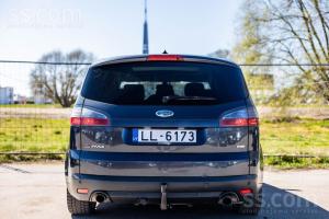 Pelēks Ford S-Max 2008 Rīga, ar dzinēja tilpumu 2.20 L un nobraukumu 378 tūkst. km par 3990 €, foto 9 vietnē AUTOMOTO.COM.LV