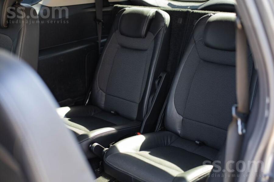 Pelēks Ford S-Max 2008 Rīga, ar dzinēja tilpumu 2.20 L un nobraukumu 378 tūkst. km par 3990 €, foto 11 vietnē AUTOMOTO.COM.LV