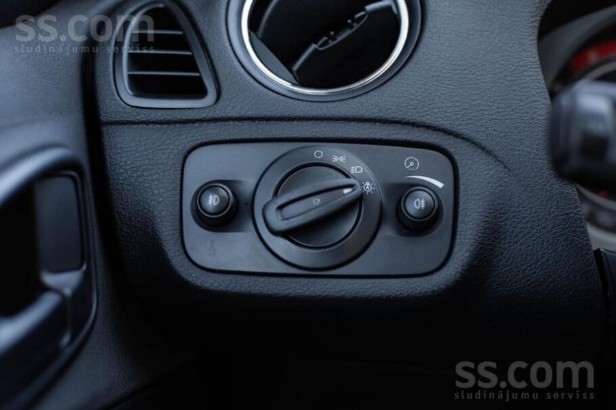 Pelēks Ford S-Max 2008 Rīga, ar dzinēja tilpumu 2.20 L un nobraukumu 378 tūkst. km par 3990 €, foto 18 vietnē AUTOMOTO.COM.LV