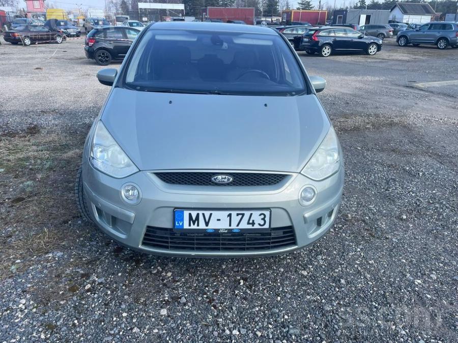 Grey Ford S-Max 2008 in Riga, with an engine capacity of 1.80 L and mileage of 0 thousand km for 2299 €, photo 4 on AUTOMOTO.COM.LV
