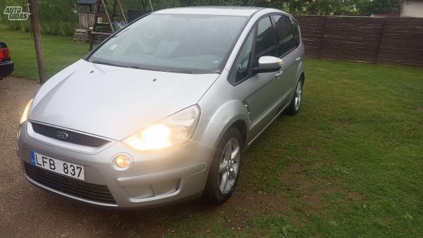Grey Ford S-Max 2008 in Joniskis, with an engine capacity of 2.00 L and mileage of 419 thousand km for 1500 €, photo 1 on AUTOMOTO.COM.LV