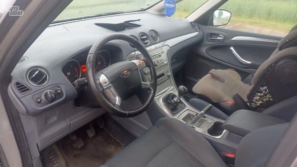 Grey Ford S-Max 2008 in Joniskis, with an engine capacity of 2.00 L and mileage of 419 thousand km for 1500 €, photo 9 on AUTOMOTO.COM.LV