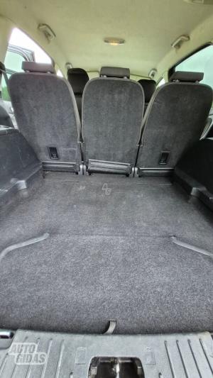 Grey Ford S-Max 2008 in Plunge, with an engine capacity of 2.00 L and mileage of 326 thousand km for 2850 €, photo 7 on AUTOMOTO.COM.LV