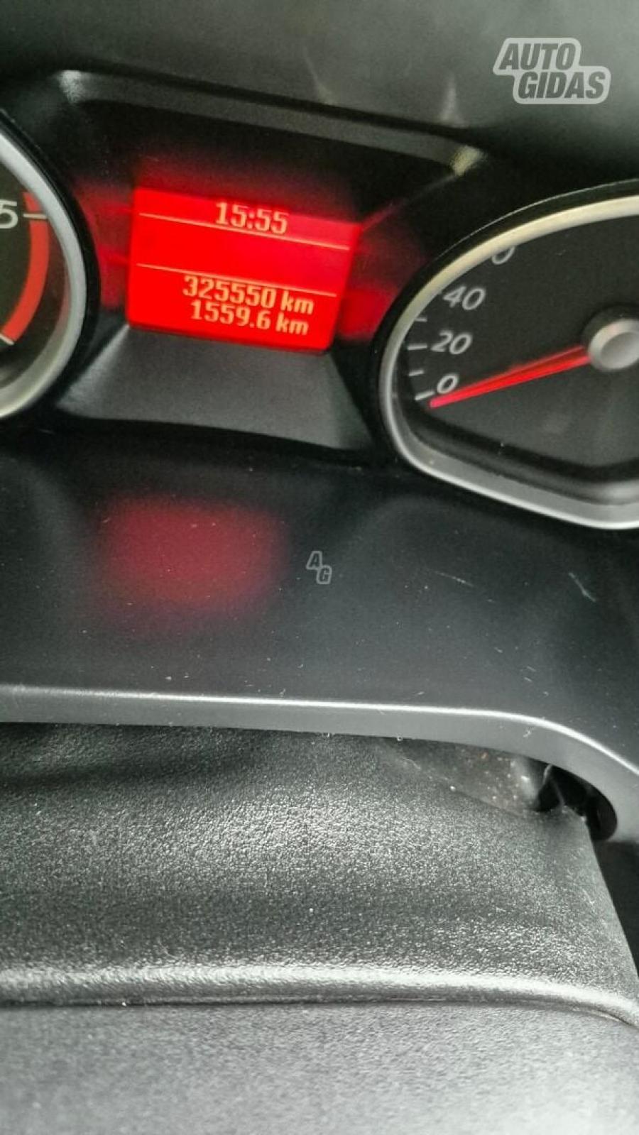 Grey Ford S-Max 2008 in Plunge, with an engine capacity of 2.00 L and mileage of 326 thousand km for 2850 €, photo 8 on AUTOMOTO.COM.LV